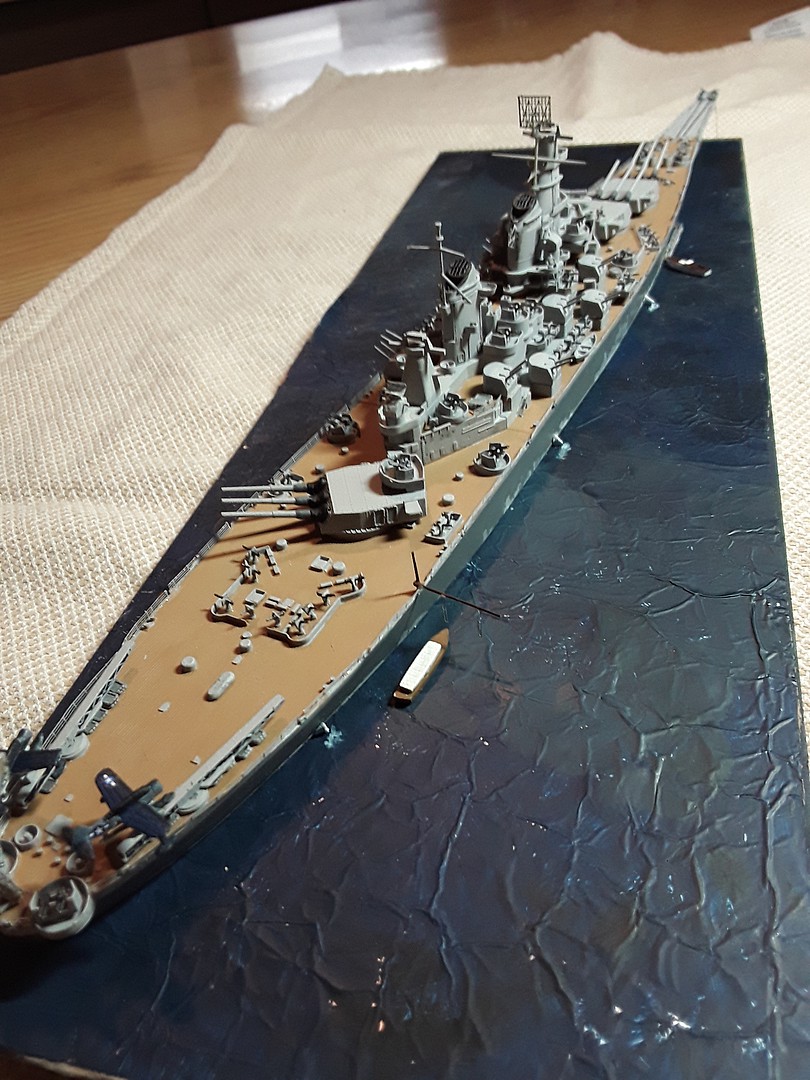 USS IOWA BB-61 Battleship Boat -- Plastic Model Military Ship kit -- 1/ ...