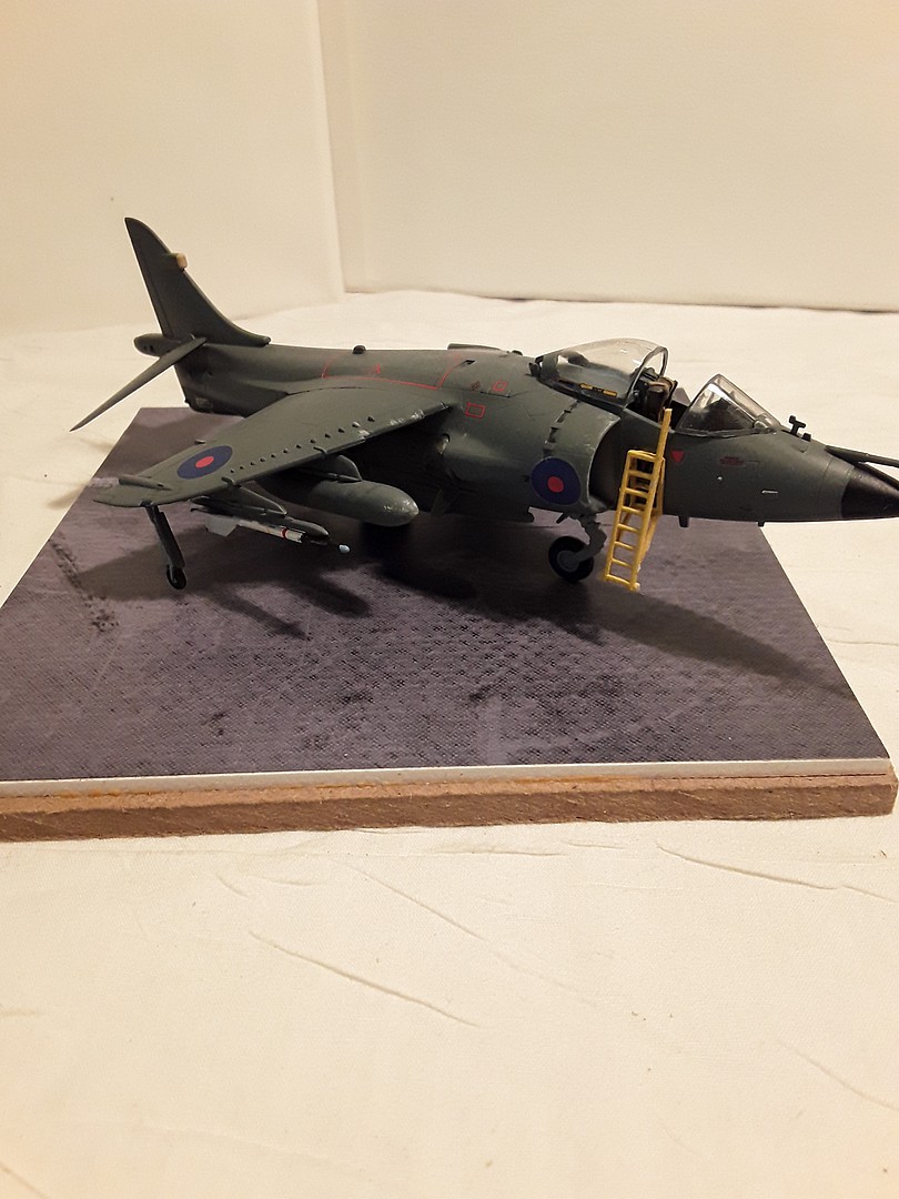 Sea Harrier FRS Mk.1 -- Plastic Model Airplane Kit -- 1/72 Scale ...