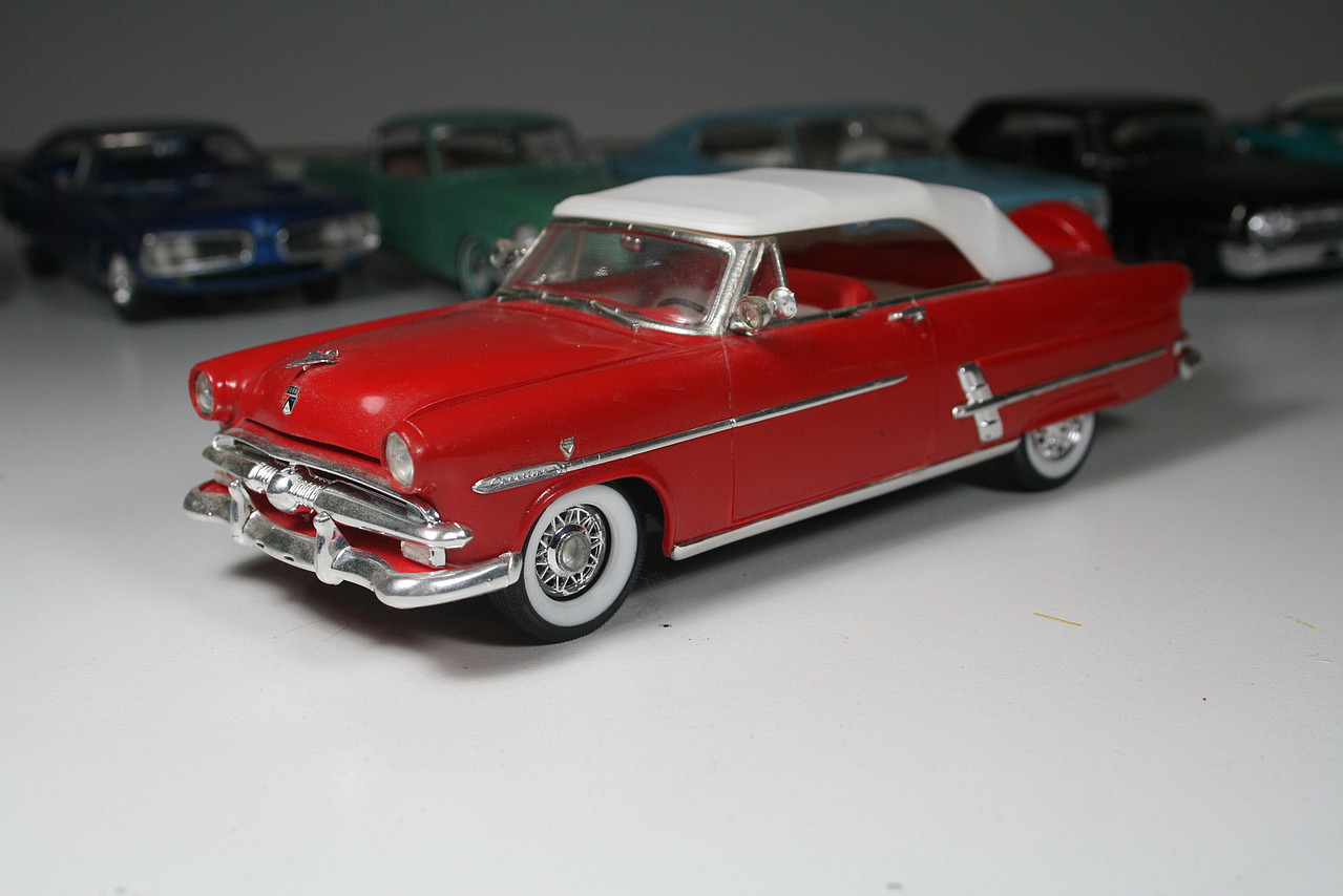 1953 Ford Convertible Indy Pacecar -- Plastic Model Car Kit -- 1/25 ...