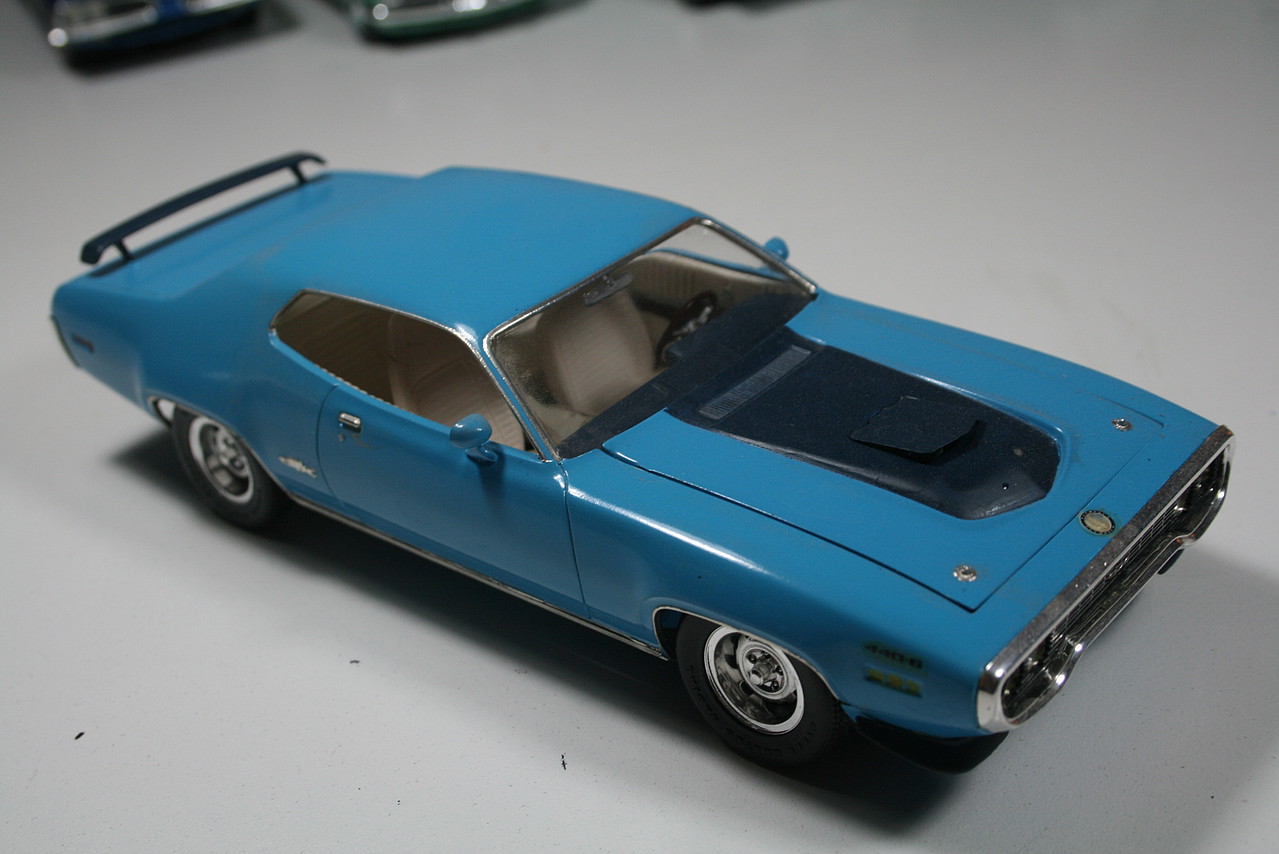1971 Plymouth GTX -- Plastic Model Car Kit -- 1/24 Scale -- #854016 ...