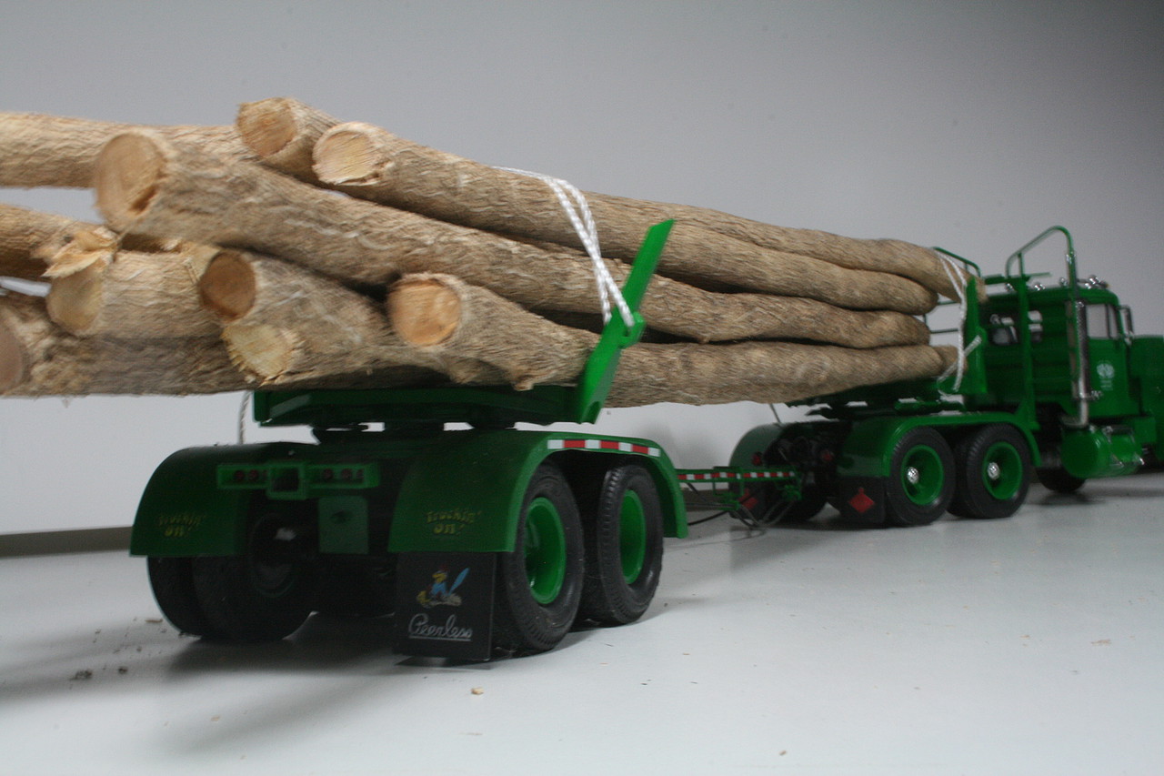 Peerless Roadrunner Logging Trailer -- Plastic Model Truck Kit -- 1/25 ...