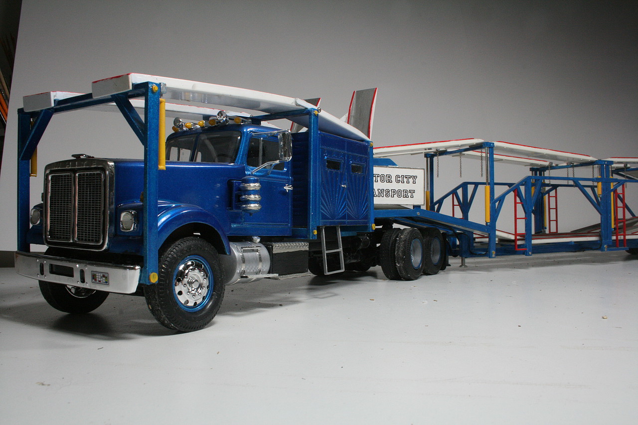 White Road Boss Truck -- Plastic Model Truck Kit -- 1/25 Scale -- #648 ...