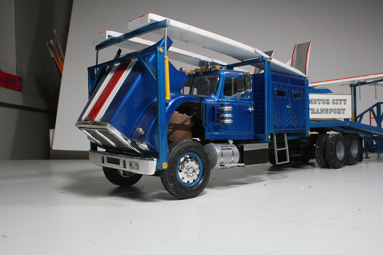 White Road Boss Truck -- Plastic Model Truck Kit -- 1/25 Scale -- #648 ...