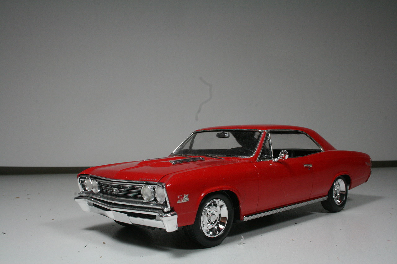 1967 Chevelle SS 396 -- Plastic Model Car Kit -- 1/25 Scale -- #854285 ...