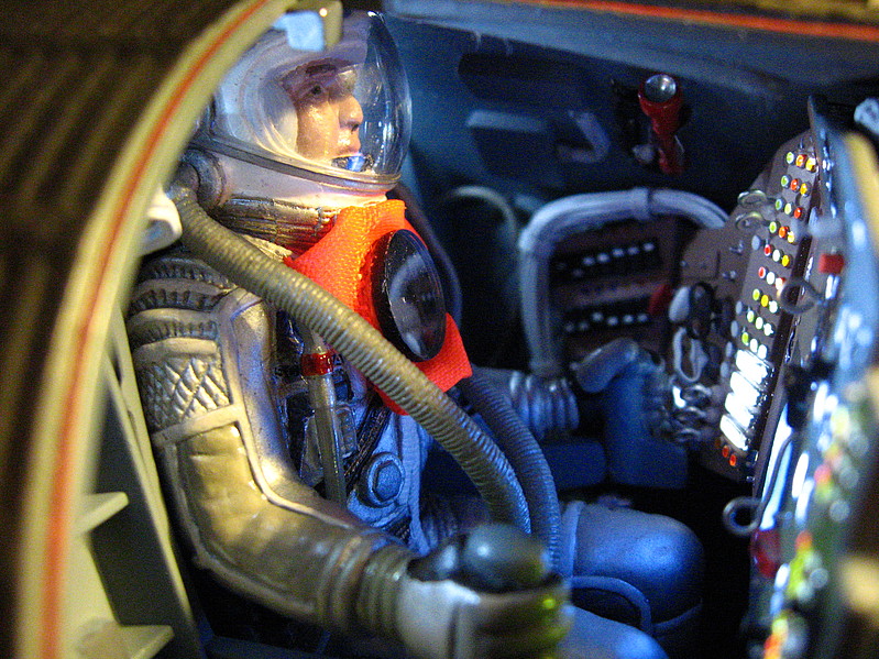 Project Mercury Capsule -- Space Program Plastic Model -- 1/12 Scale ...
