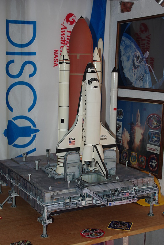SPACE SHUTTLE W/Boosters 1-72 pictures by cavallino1999
