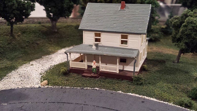Farm House Built-Up -- N Scale Model Railroad Building -- #45812 ...