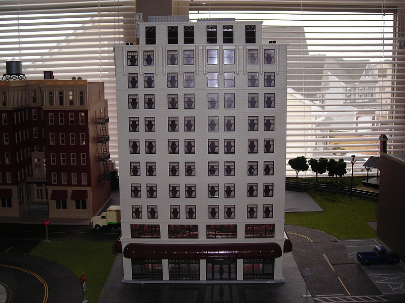 Ashmore Hotel - Kit - 8-5/8 x 4-7/16 x 13-7/8'' -- HO Scale Model ...