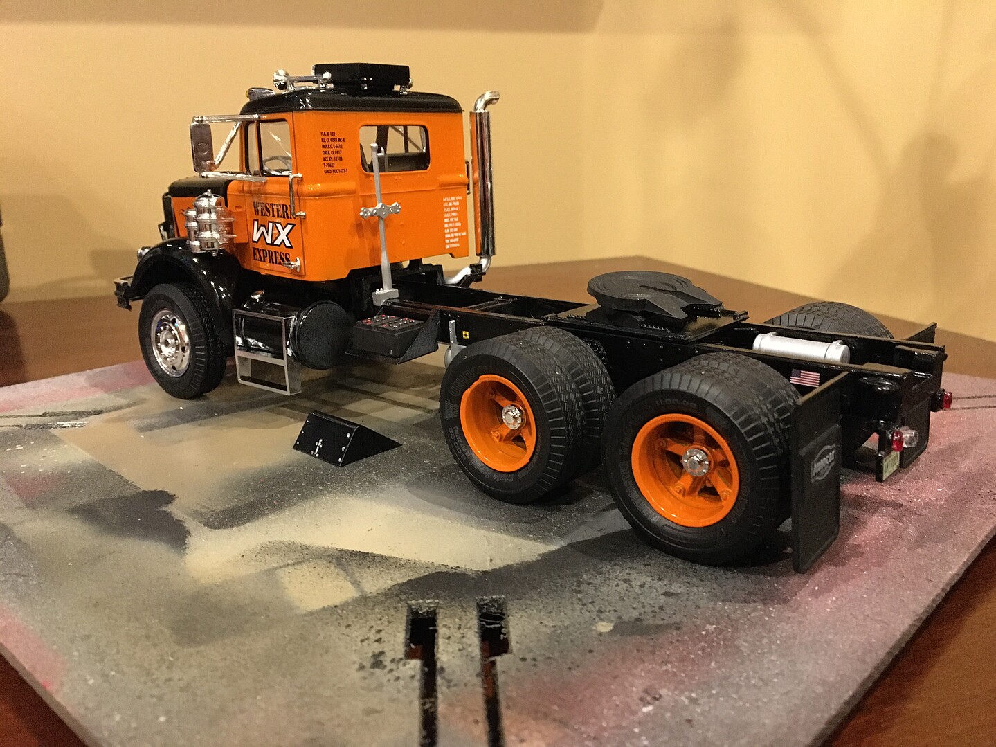 Autocar A64B Semi Tractor -- Plastic Model Truck Kit -- 1/25 Scale ...