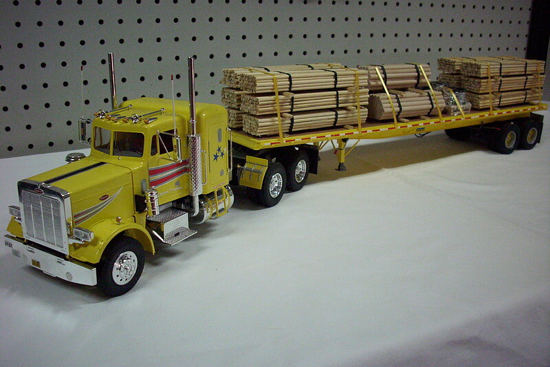 Fruehauf Flatbed Trailer -- Plastic Model Semi Trailer Kit -- 1/25 ...