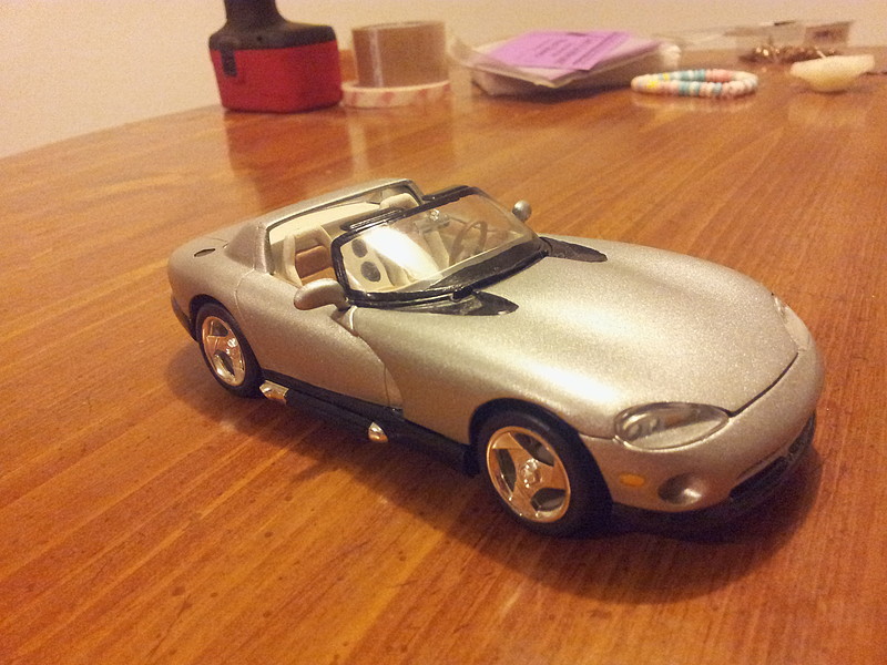 Dodge Viper RT/10 Convertible -- Plastic Model Car Kit -- 1/25 Scale ...