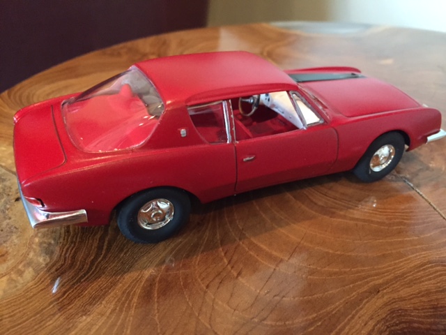 1963 Studebaker Avanti Sport Coupe -- 1/32 Scale -- Plastic Model Car ...