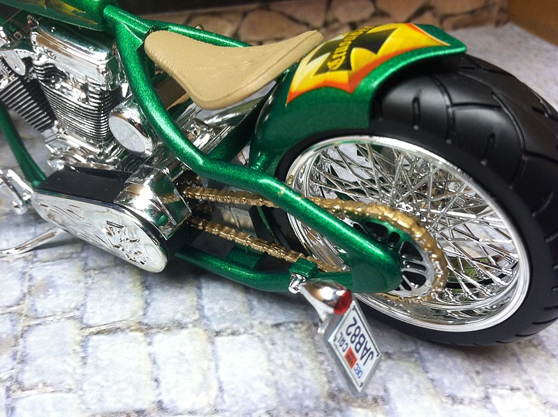 RM Kustom Chopper Crusader -- Plastic Model Motorcycle Kit -- 1/12 ...