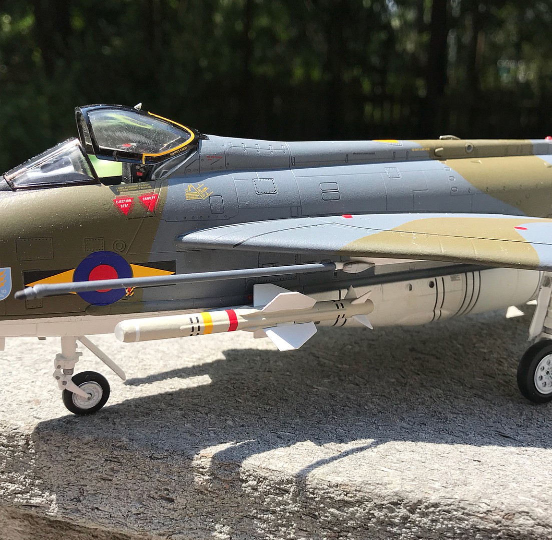 EE Lightning F1/F1A/F2/F3 Interceptor Aircraft -- Plastic Model ...