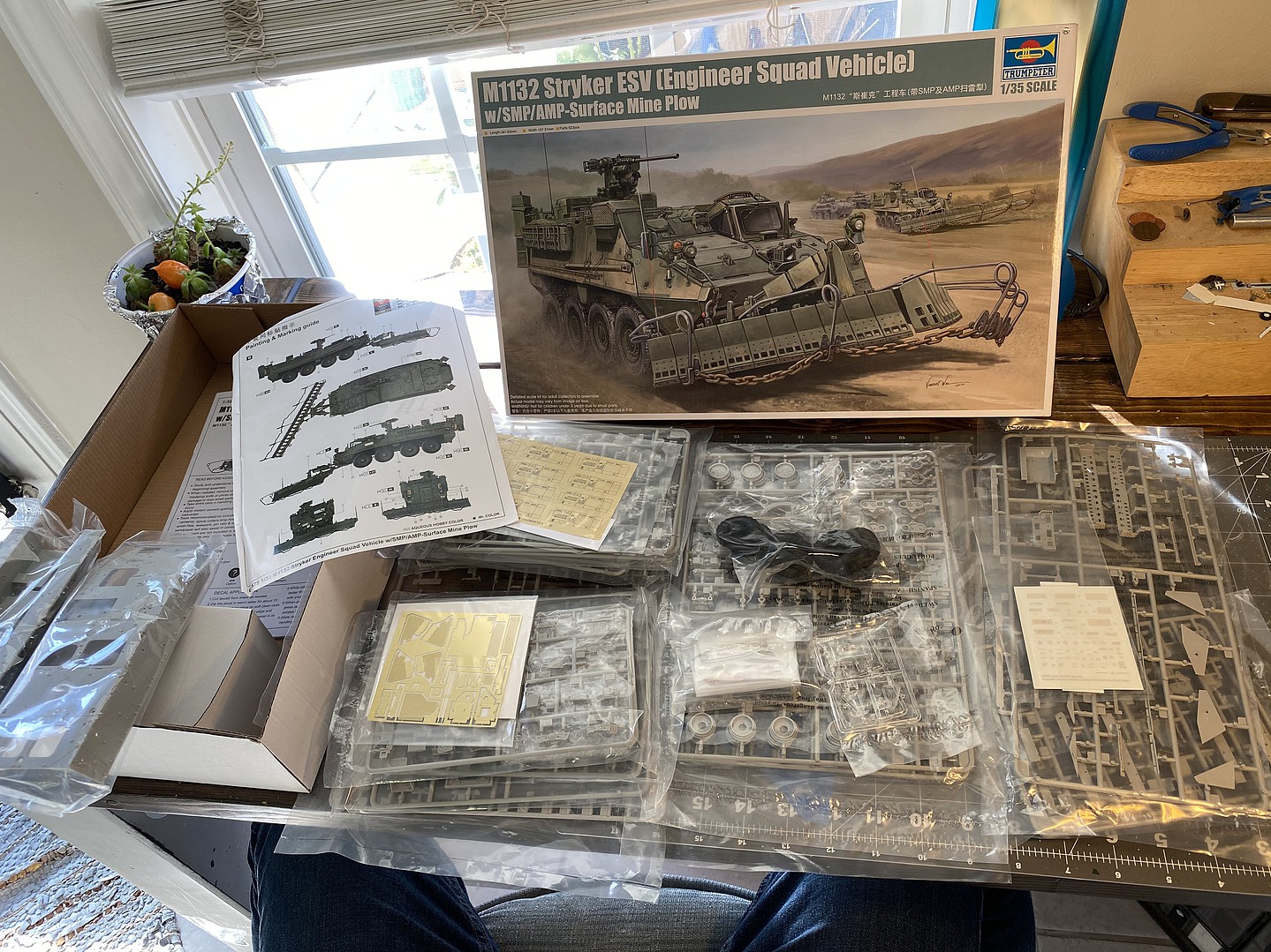 M1132 Stryker Engineer Squad Vehicle (ESV) -- Plastic Model Military ...