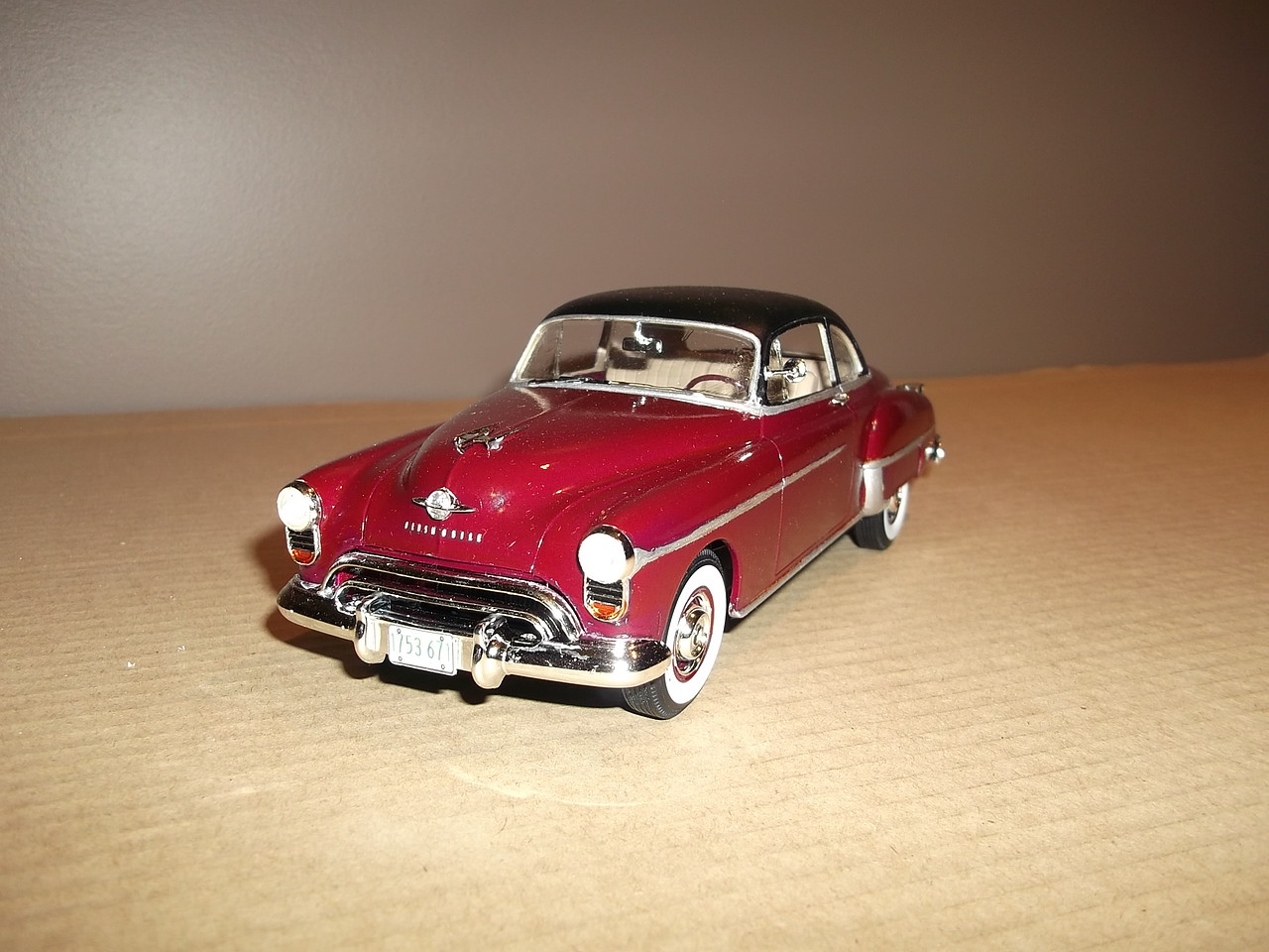 1950 Olds Custom -- Plastic Model Car Kit -- 1/25 Scale -- #854022 ...