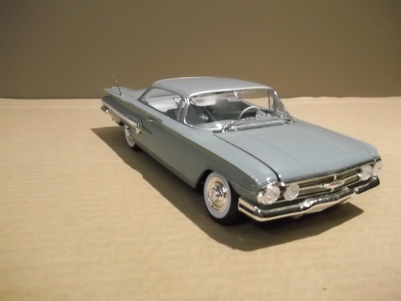 1960 Chevy Impala Hardtop 2'n1 -- Plastic Model Car Kit -- 1/25 Scale ...