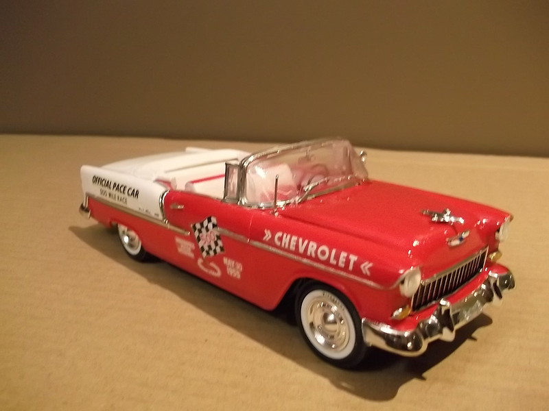 1955 Chevy Bel Air Convertible -- Plastic Model Car Kit -- 1/25 Scale ...