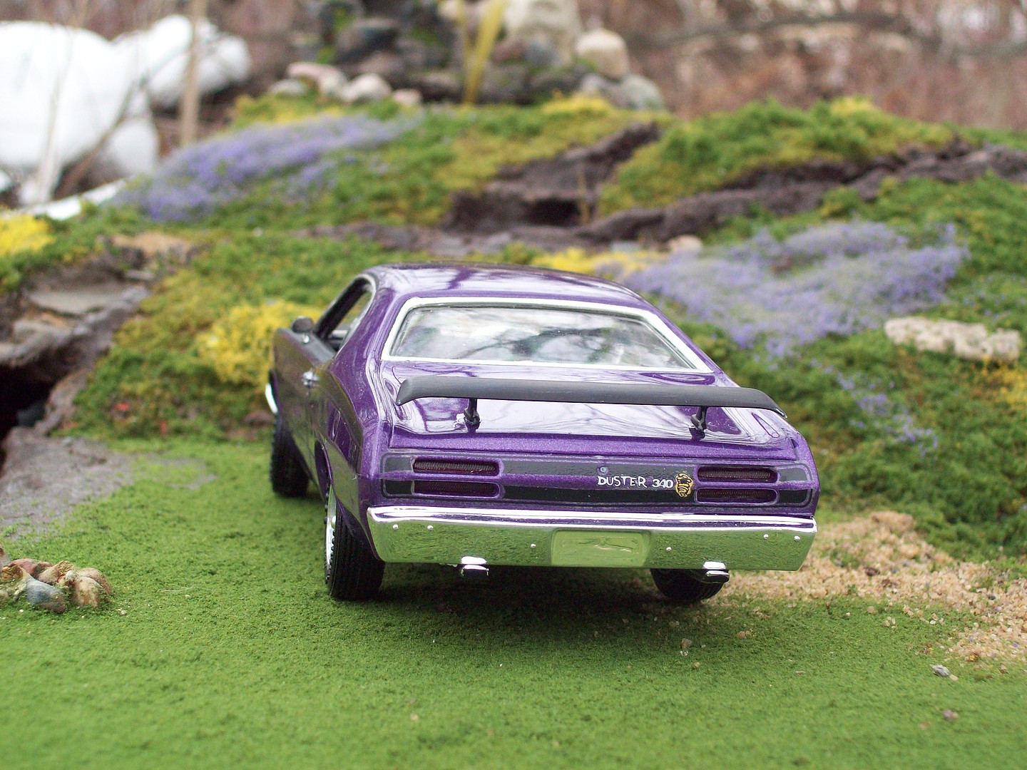 1971 Plymouth Duster 340 -- Plastic Model Car Kit -- 1/25 Scale ...
