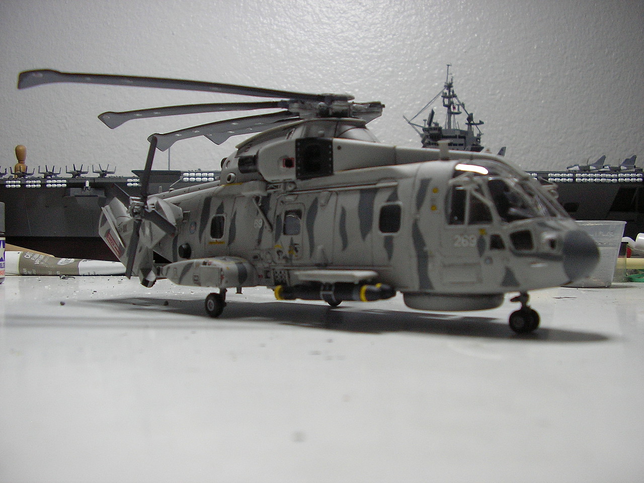 AW101 Merlin HMA.1 -- Plastic Model Airplane Kit -- 1/72 Scale ...
