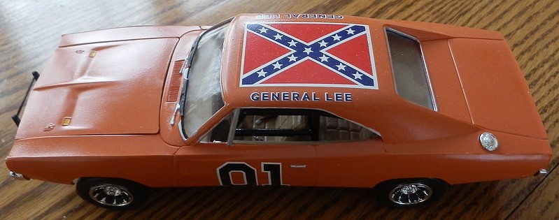 1969 General Lee Charger -- Plastic Model Car Kit -- 1/25 Scale - #706 ...