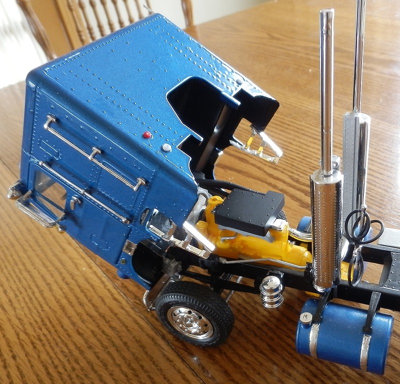 White Freightliner Dual Drive Tractor -- Plastic Model Tractor Truck ...