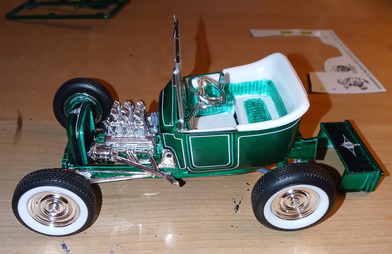 Ed Roth Tweety Pie -- Plastic Model Car Kit -- 1/25 Scale -- #854922 ...