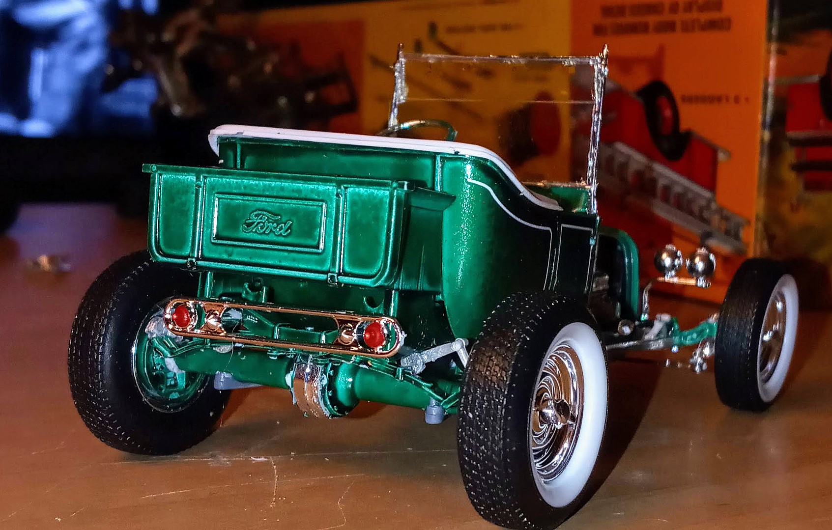 Ed Roth Tweety Pie -- Plastic Model Car Kit -- 1/25 Scale -- #854922 ...