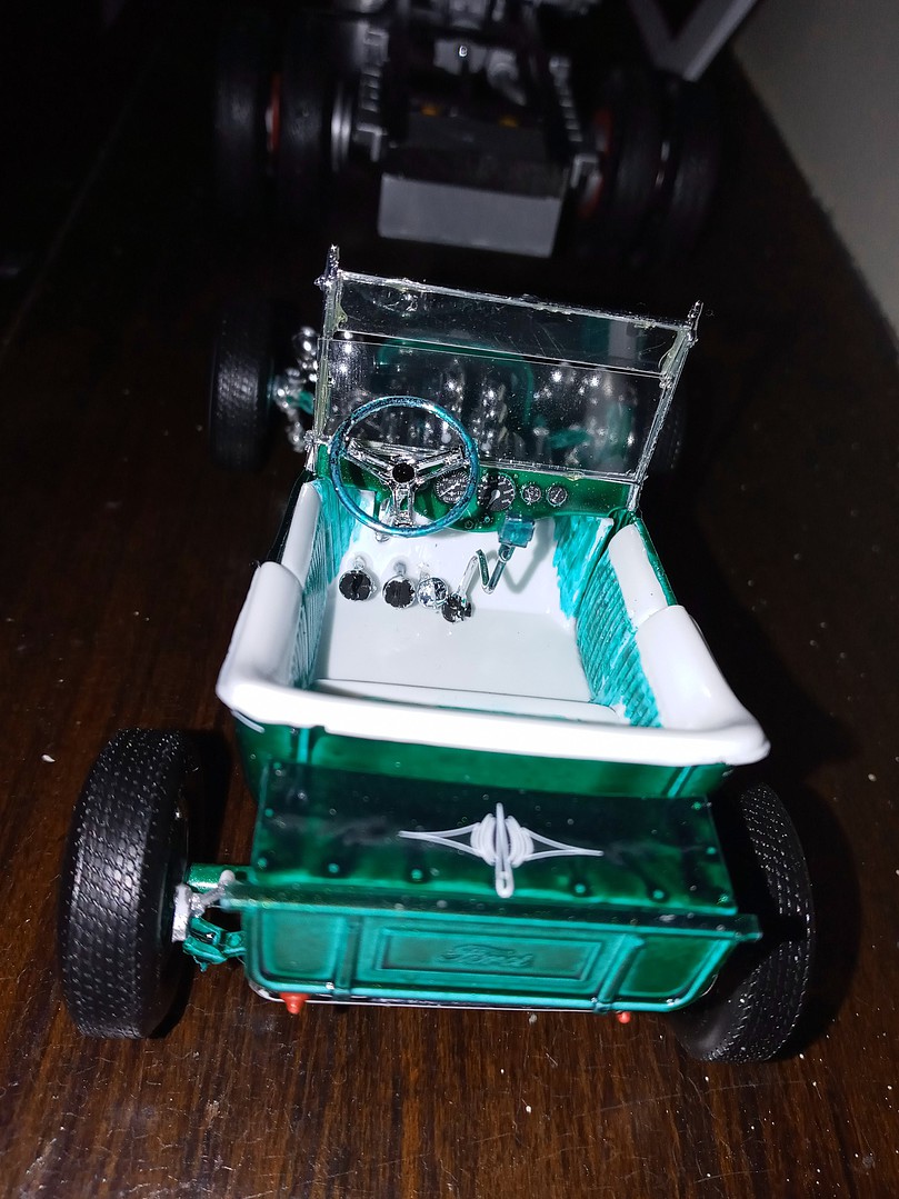 Ed Roth Tweety Pie -- Plastic Model Car Kit -- 1/25 Scale -- #854922 ...