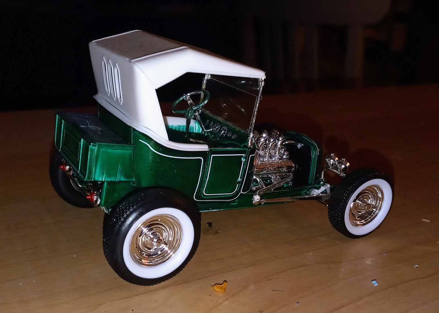 Ed Roth Tweety Pie -- Plastic Model Car Kit -- 1/25 Scale -- #854922 ...