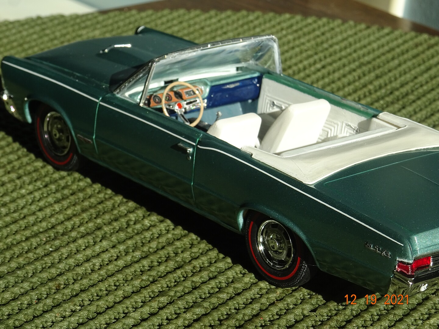 '65 Pontiac GTO -- Plastic Model Car Vehicle Kit -- 1/25 Scale -- #1191 ...