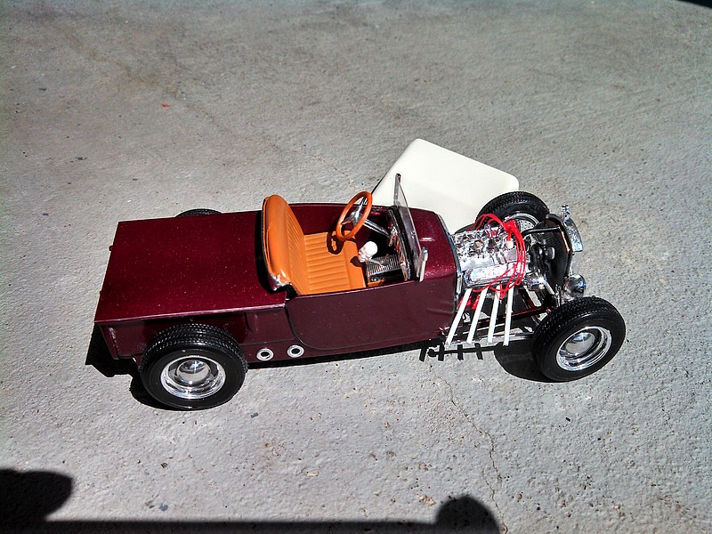 1929 Ford Rat Rod (3 in 1) -- Plastic Model Truck Kit -- 1/25 Scale ...