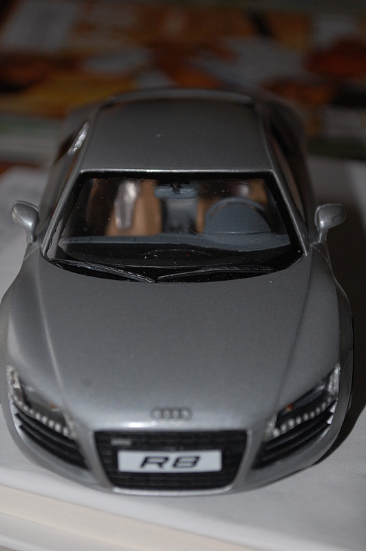 Audi R8 -- Plastic Model Car Kit -- 1/24 Scale -- #07398 pictures by ...