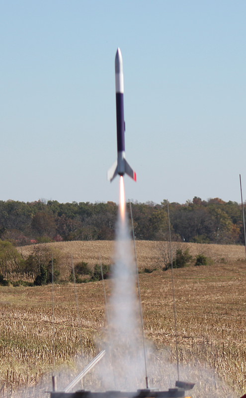 Gallery Pictures Quest Big Dog Advanced Model Rocket Kit Skill Level 3 ...