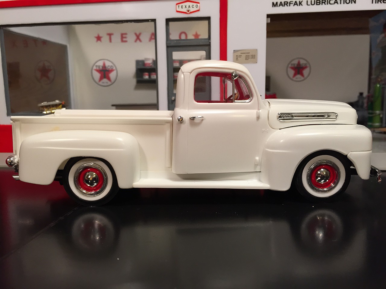 1950 Ford Pickup 2'n 1 -- Plastic Model Truck Kit -- 1/25 Scale ...