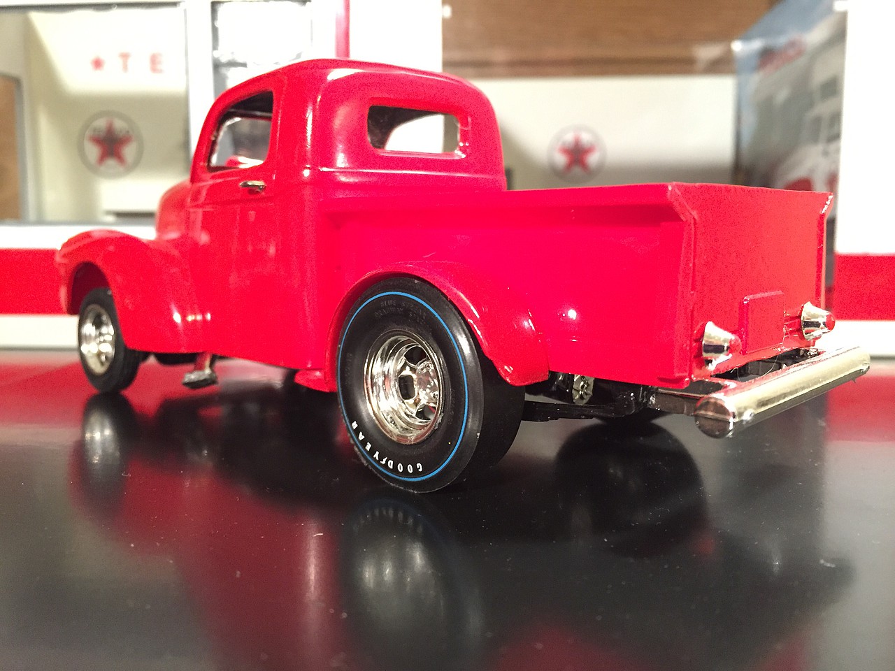 1940 Willys Coupe/Pickup -- Plastic Model Car Kit -- 1/25 Scale -- #818 ...