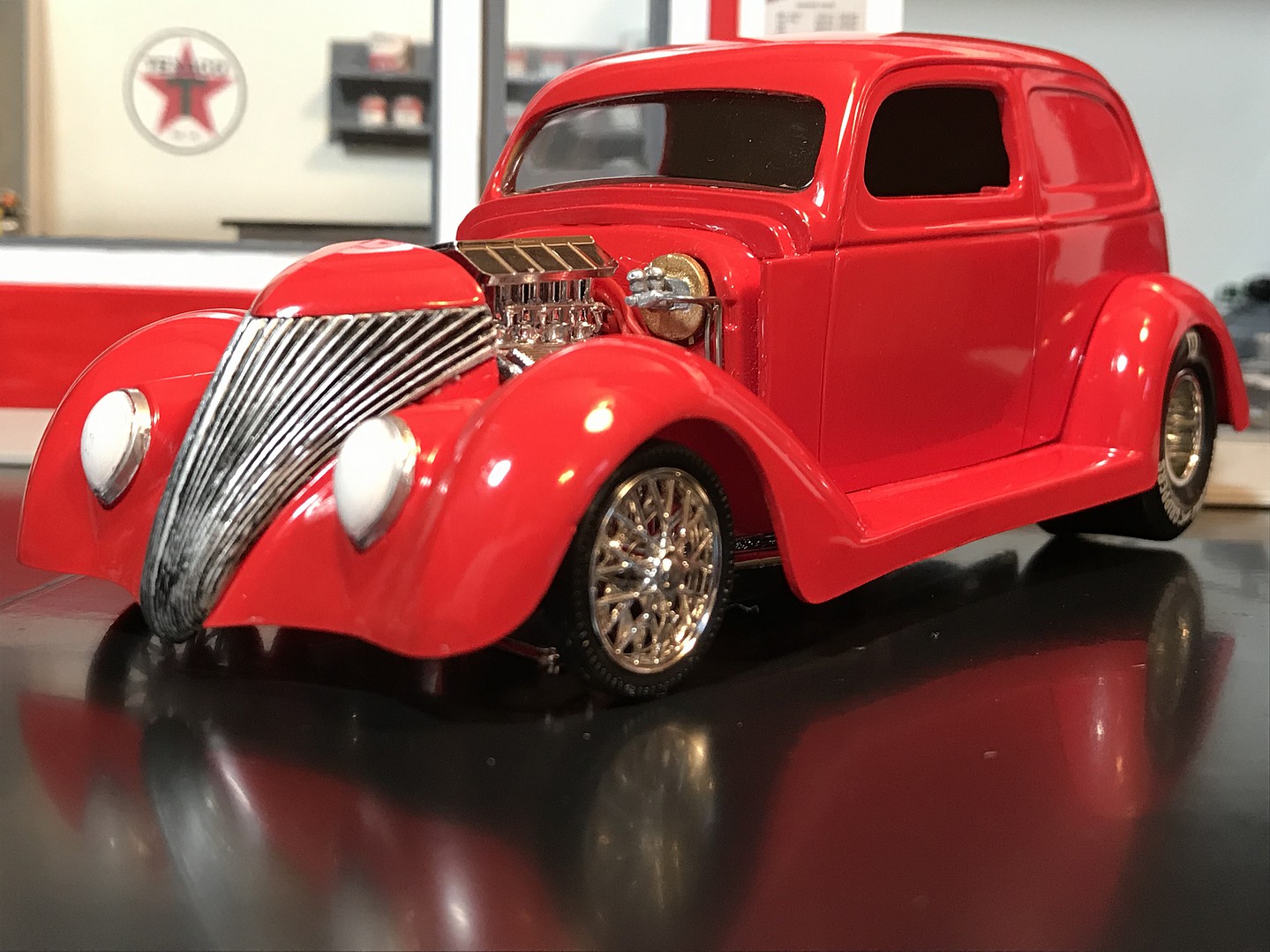 1938 Custom Ford Van -- Plastic Model Car Kit -- 1/24 Scale -- #hl114 ...