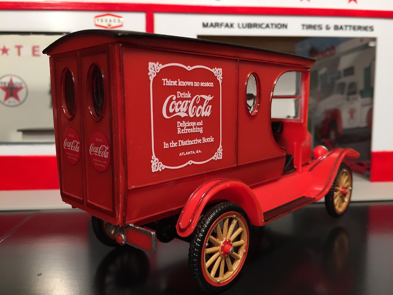 Coca Cola 1923 Ford Model T Delivery -- Plastic Model Car Kit -- 1/25 ...