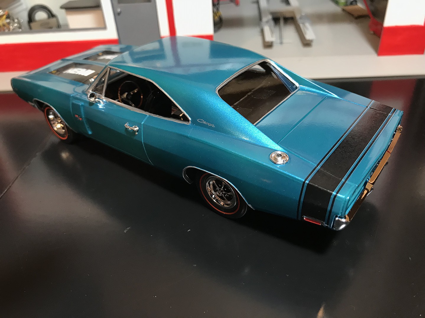 1970 Dodge Charger R/T -- Plastic Model Car Kit -- 1/25 Scale ...
