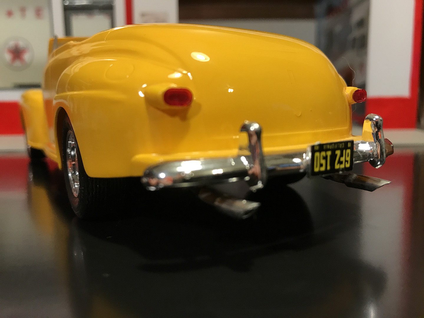 Greased Lightning 1948 Ford Convertible -- Plastic Model Car Kit -- 1/ ...