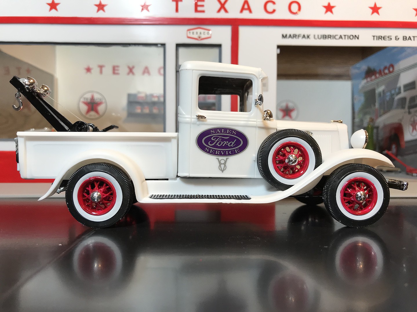 1934 Ford Pickup -- Plastic Model Truck Kit -- 1/25 Scale -- #1120 ...