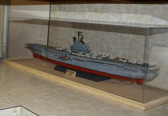 USS Ticonderoga CV14 Aircraft Carrier -- Plastic Model Military Ship ...