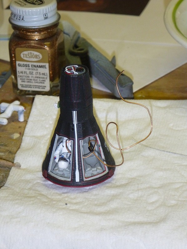 Gemini Spacecraft w/Spacewalker -- Space Program -- Plastic Model Kit ...