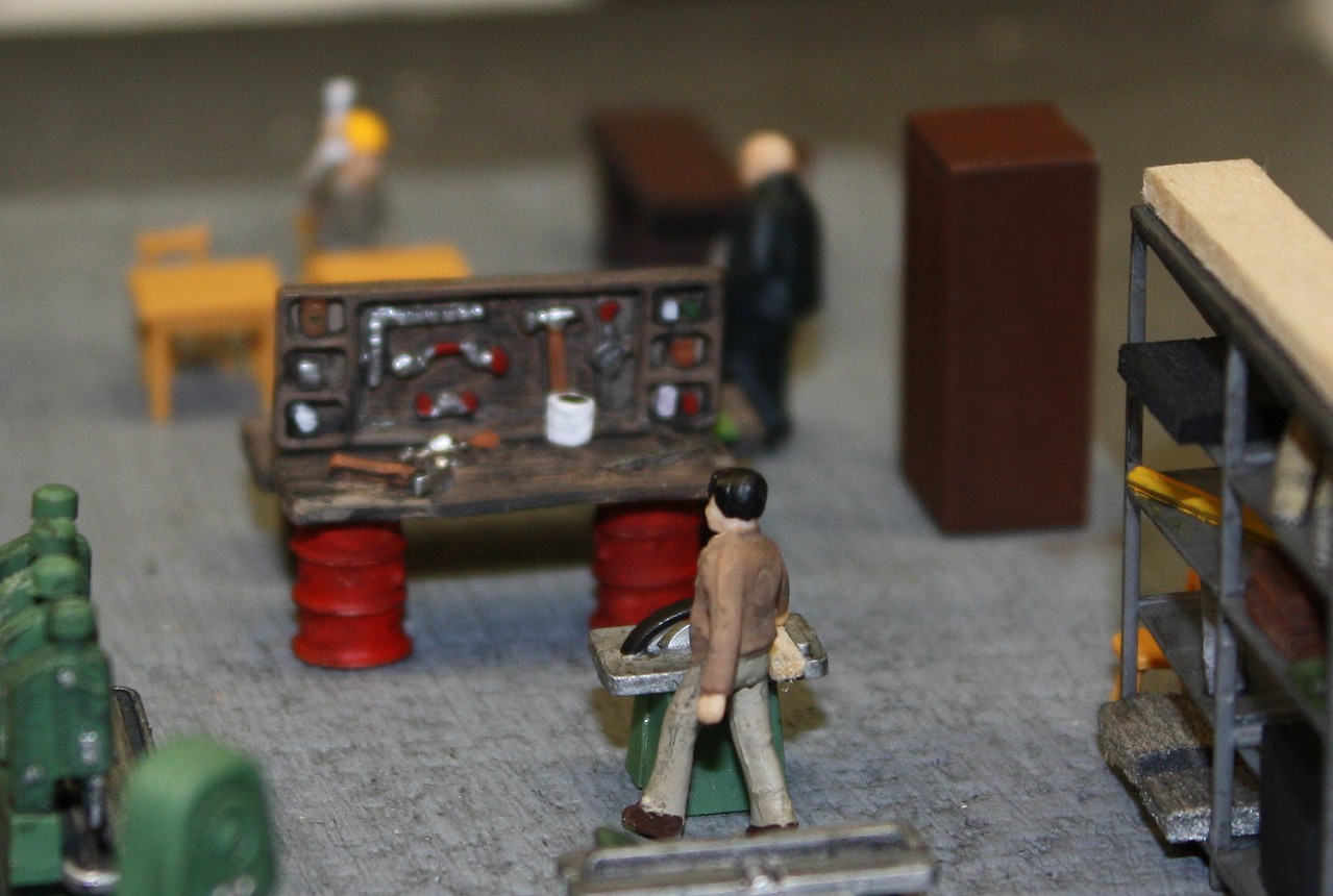 Work Bench Interior Details -- HO Scale Model Railroad Building ...