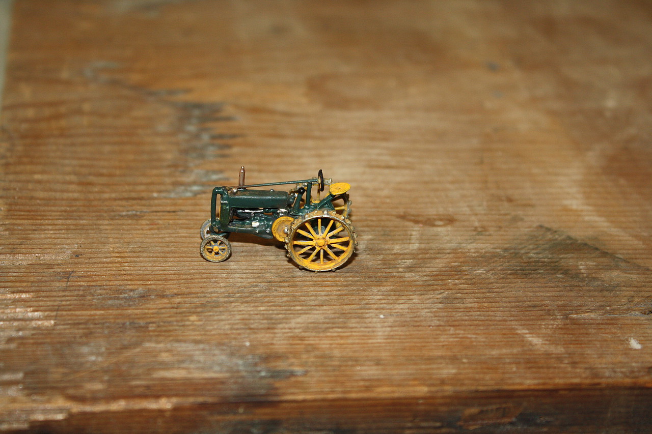 John Deere 1930's Tractors (2) Kit -- HO Scale Model Railroad Vehicle ...