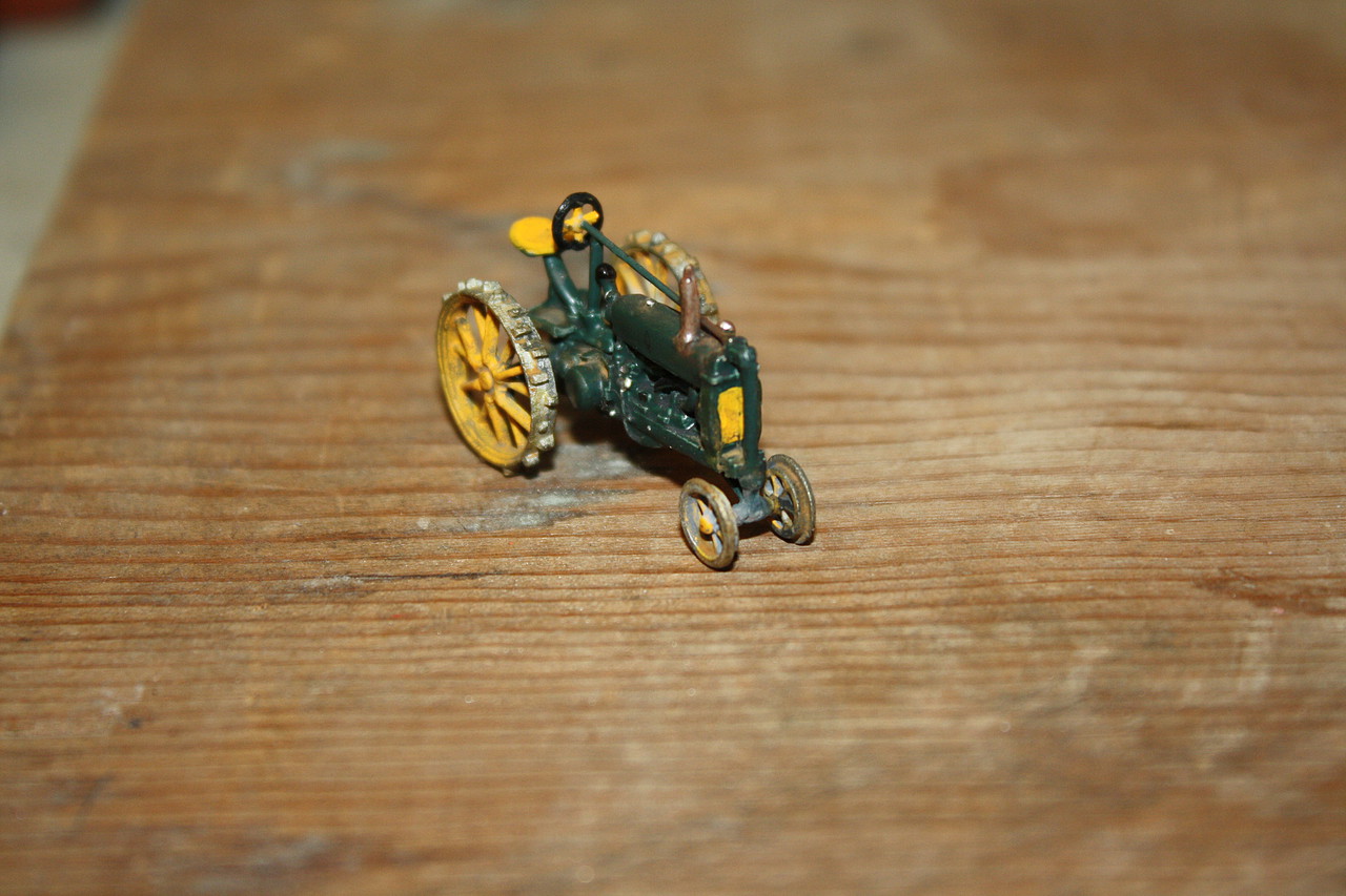 John Deere 1930's Tractors (2) Kit -- HO Scale Model Railroad Vehicle ...