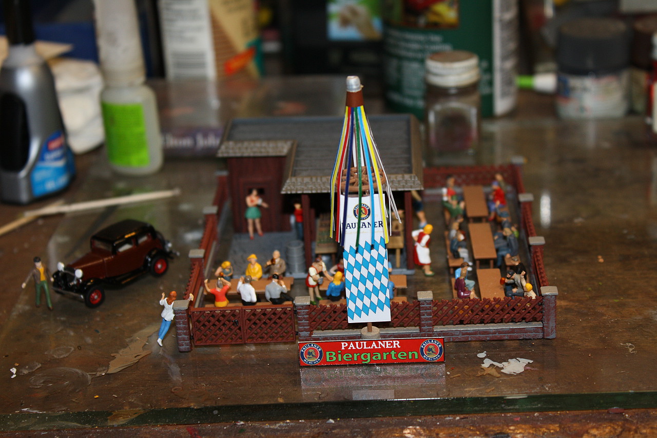 Beer Garden Kit -- HO Scale Model Railroad Building -- #43784 pictures ...