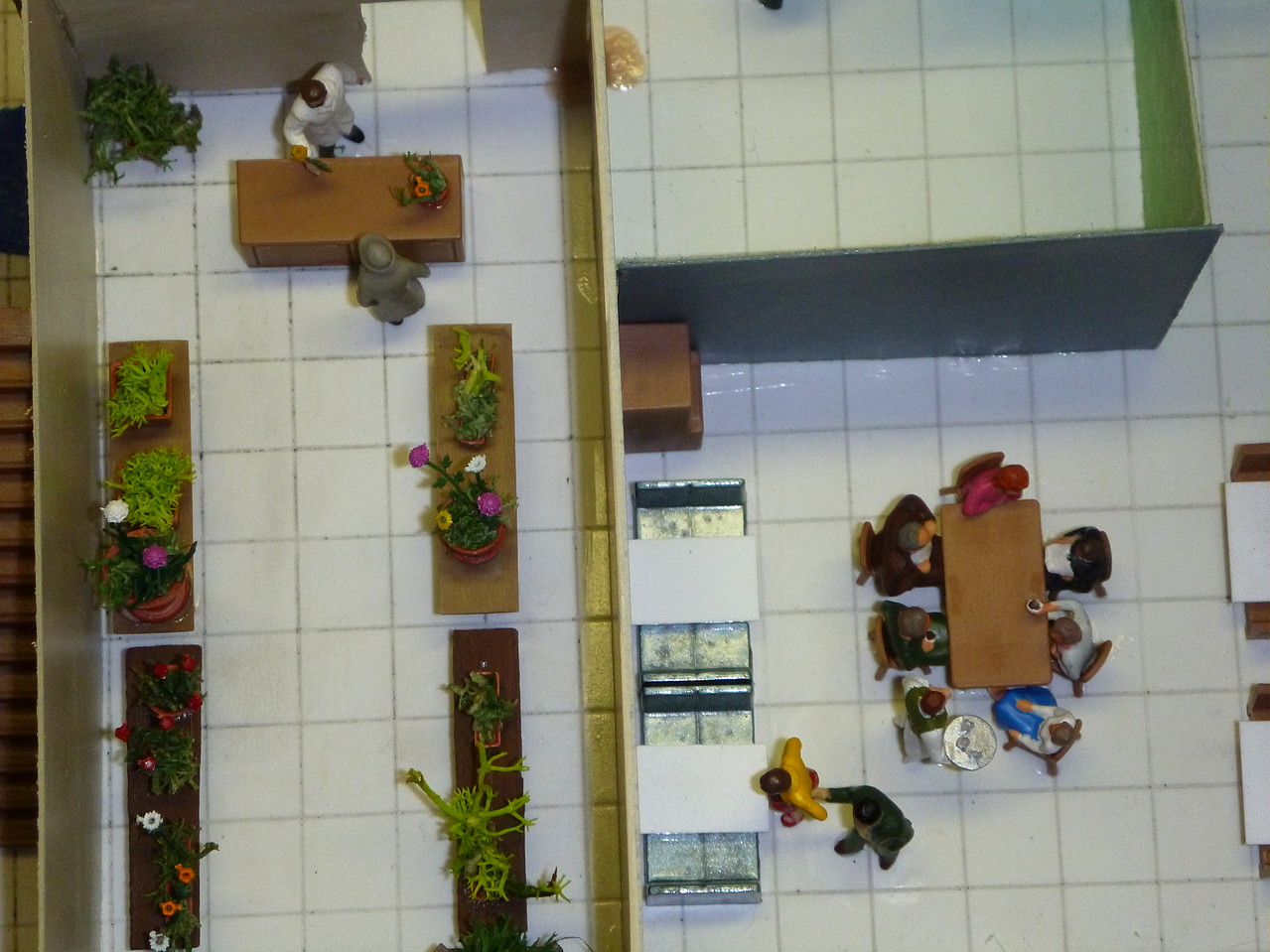 Unpainted Figure Set Seated People (12) -- Model Railroad Figures -- HO ...