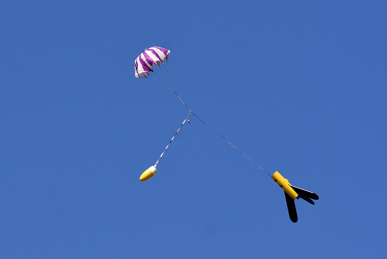 Mega Mosquito Model Rocket Kit -- Skill Level 3 -- #1335 pictures by ...