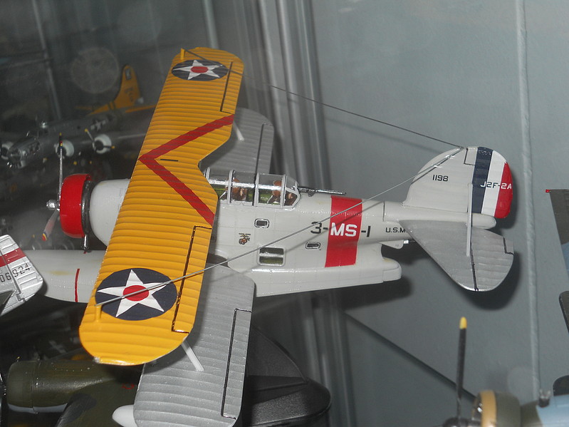 Duck J2F2 Amphibian BiPlane -- Plastic Model Airplane Kit -- 1/48 Scale ...